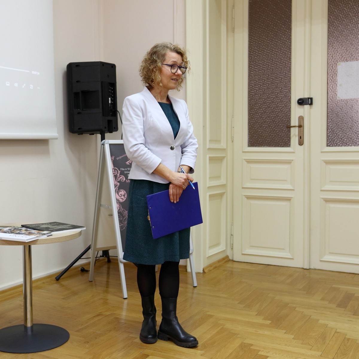 Magdalena Kątnik-Kowalska w Klubie Pasjonatów UTW-UR. - Uniwersytet ...