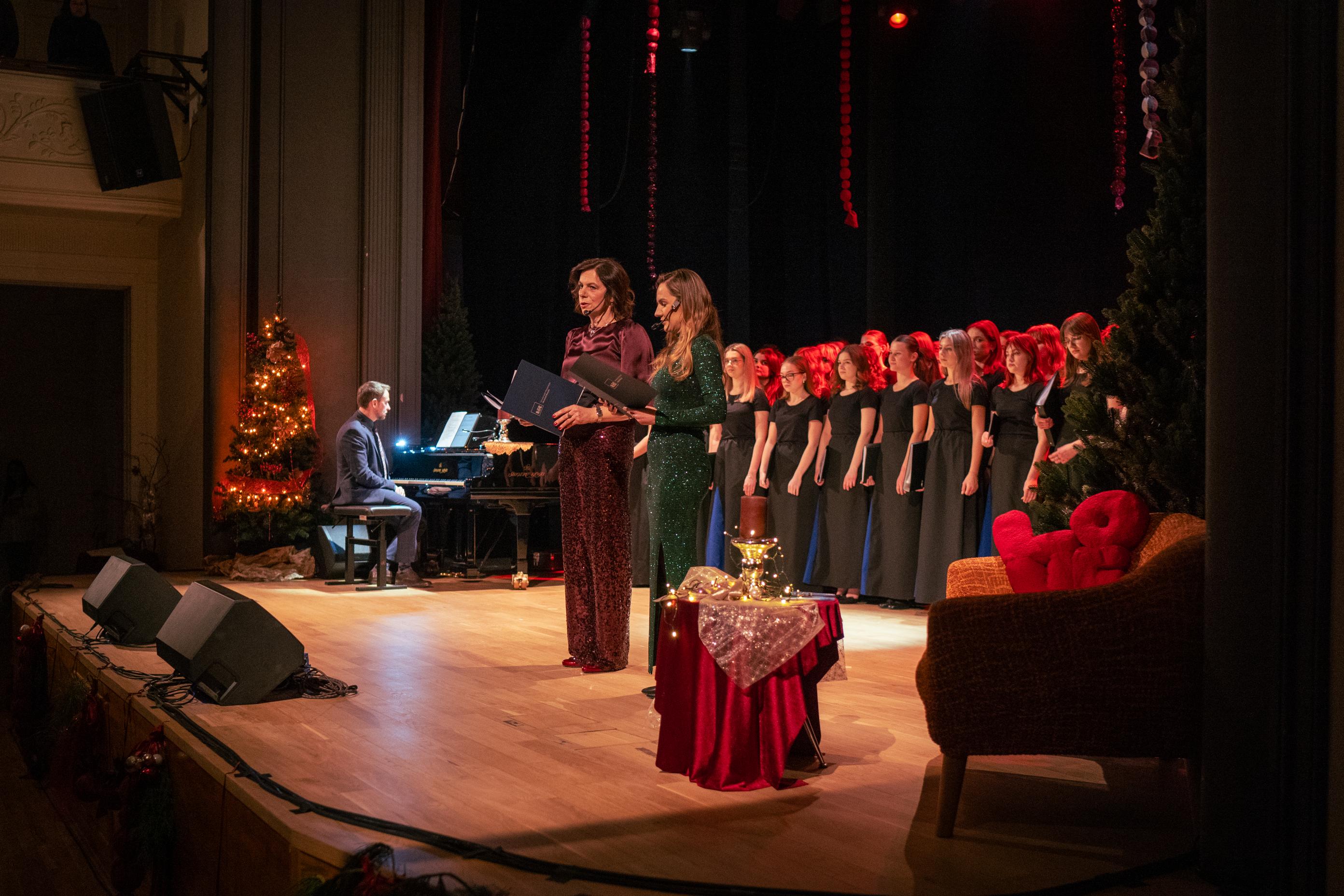 University Christmas Carol Concert at the Faculty of Music of the ...